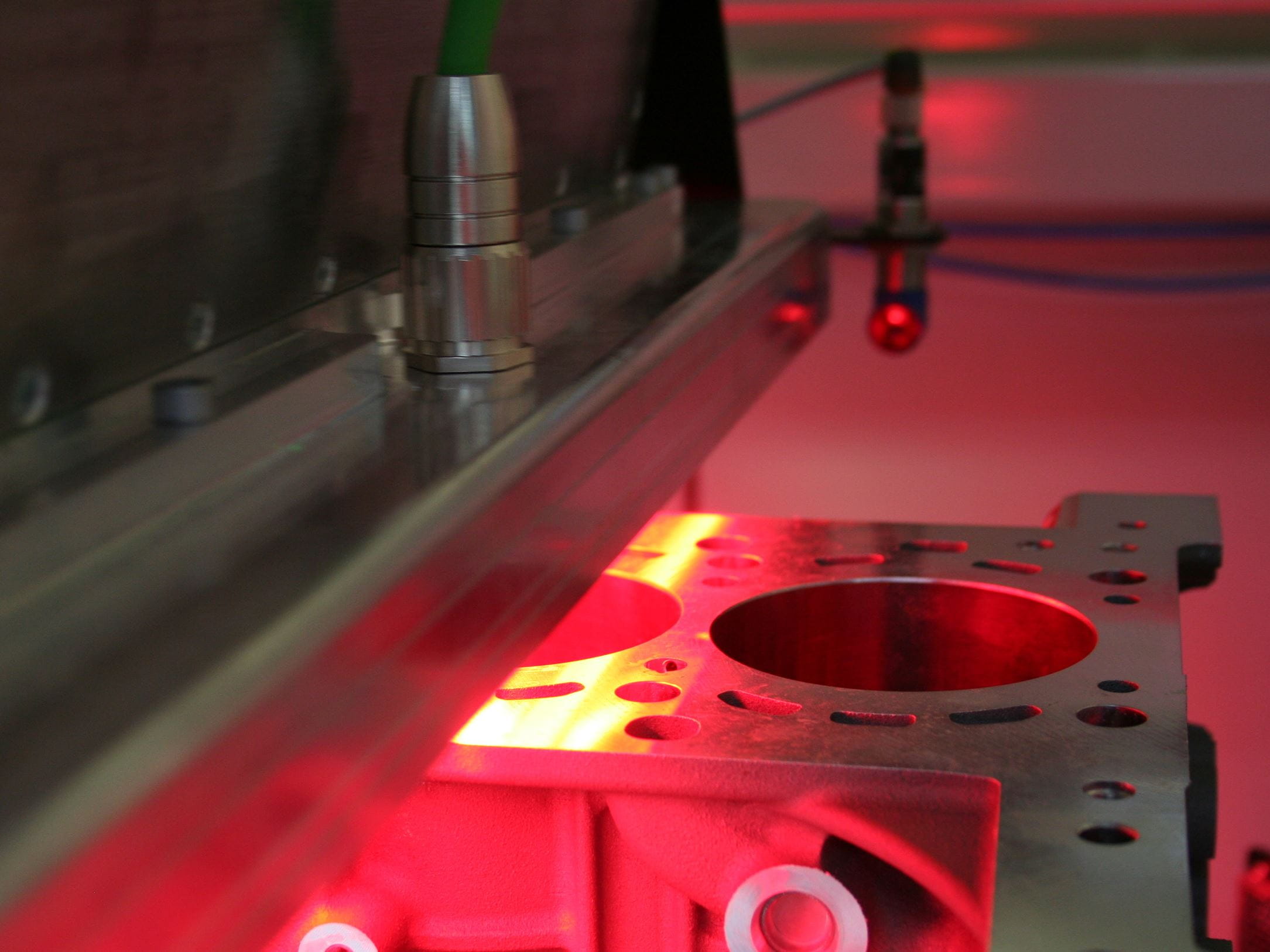 Visual Surface Inspection of Components | Hommel Etamic